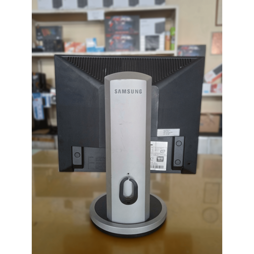 Samsung 17'LCD Monitor